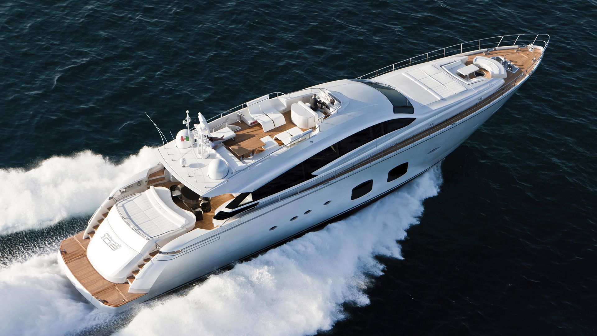 Le Caprice IV yacht (Pershing, 33.23m, 2011)